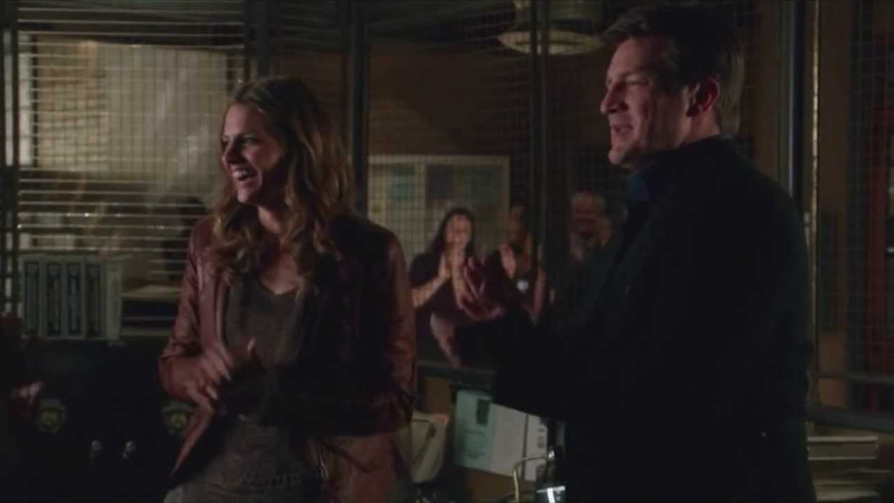 CASTLE - Caskett kiss at 12th - Beckett is back - YouTube