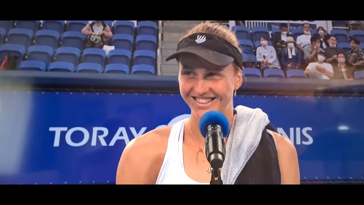 Samsonova pronuncia unas breves palabras en pista tras vencer a ...