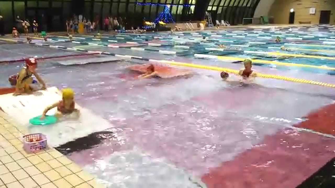 Swimming school in japan - YouTube