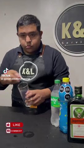 cómo preparar un perla negra #drink #bebidas #bar - YouTube