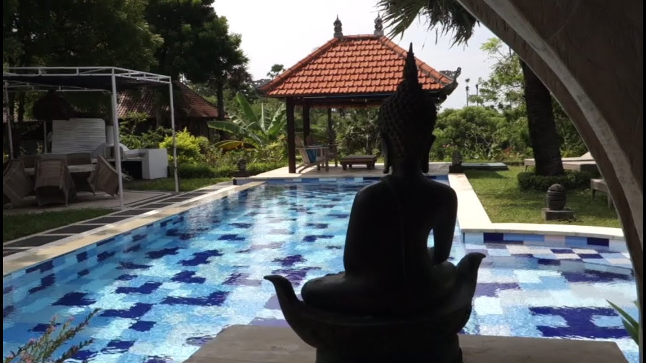 Villa Perancis facilities - YouTube