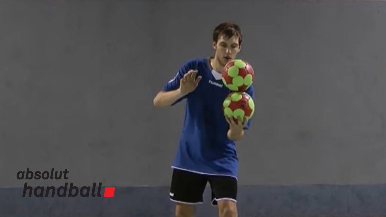 Coordination training with two handballs - YouTube