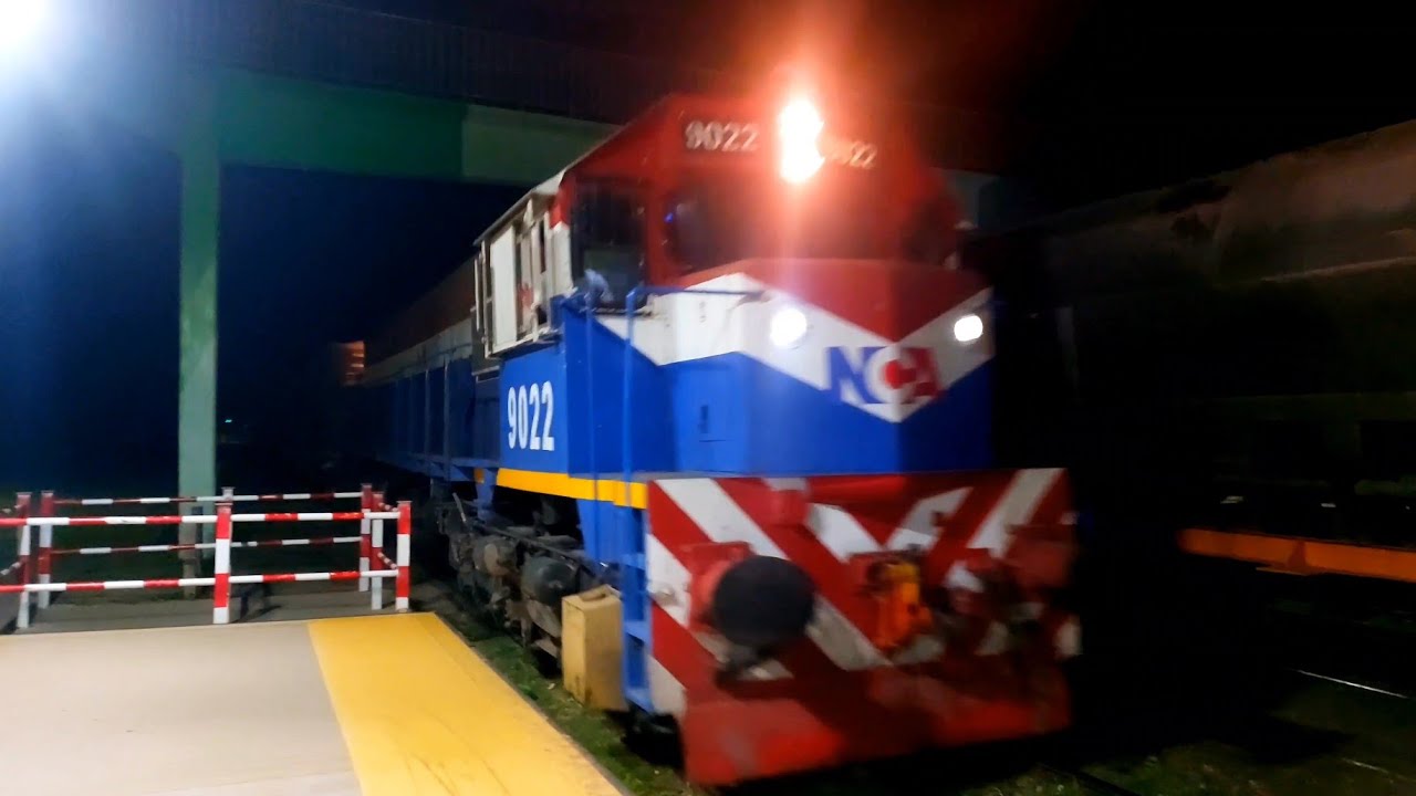 [4K] Tren cargado de NCA con la EMD GT-22CW 9022 pasando por Marcos Juárez!!!!!! - YouTube