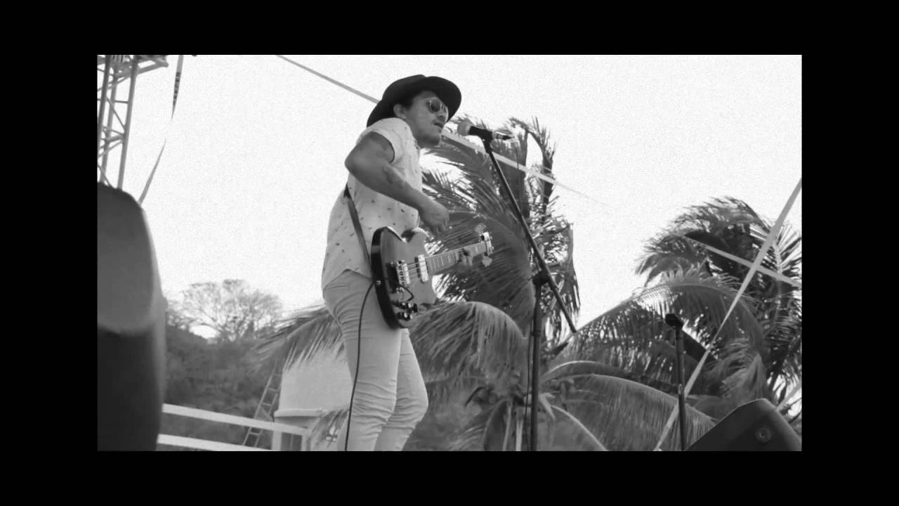 Rojo Retro - Últimos días - YouTube