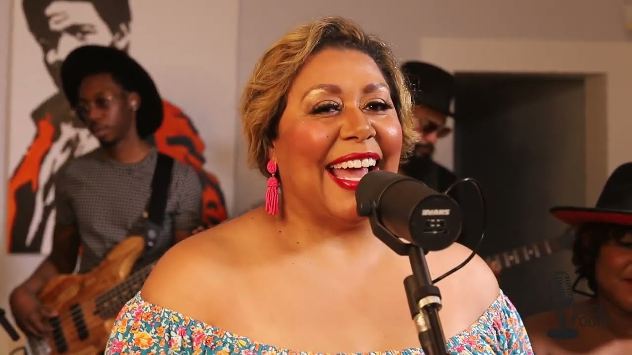 MAC presents: Candy Fox Live from The Back Room at Art House Café, Episode 013 - YouTube