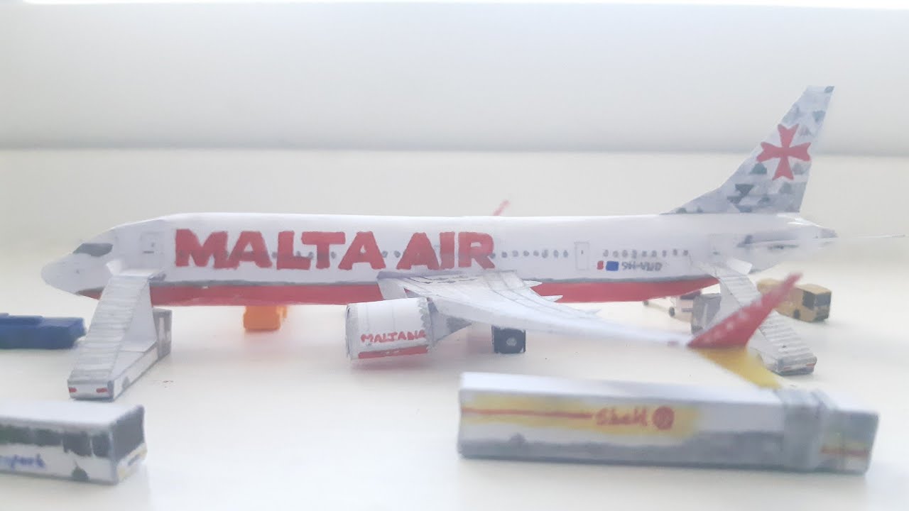Airigami Boeing 737 MAX 8-200 | Malta Air | Airigami Assembly - YouTube