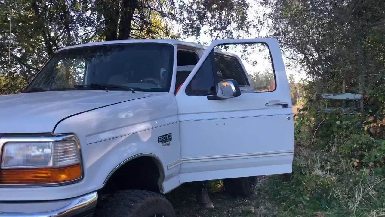 1996 7.3 PowerStroke O.J.Bronco - YouTube