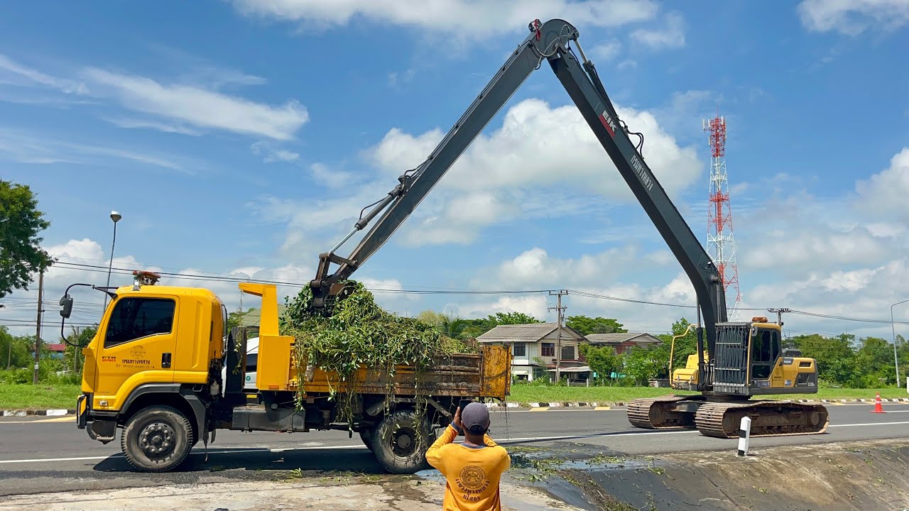พ่อก้านยาวสาวผักบุ้ง VOLVO EC210DLR 18เมตร กรมทางหลวงตักวัชพืชในคลอง ...