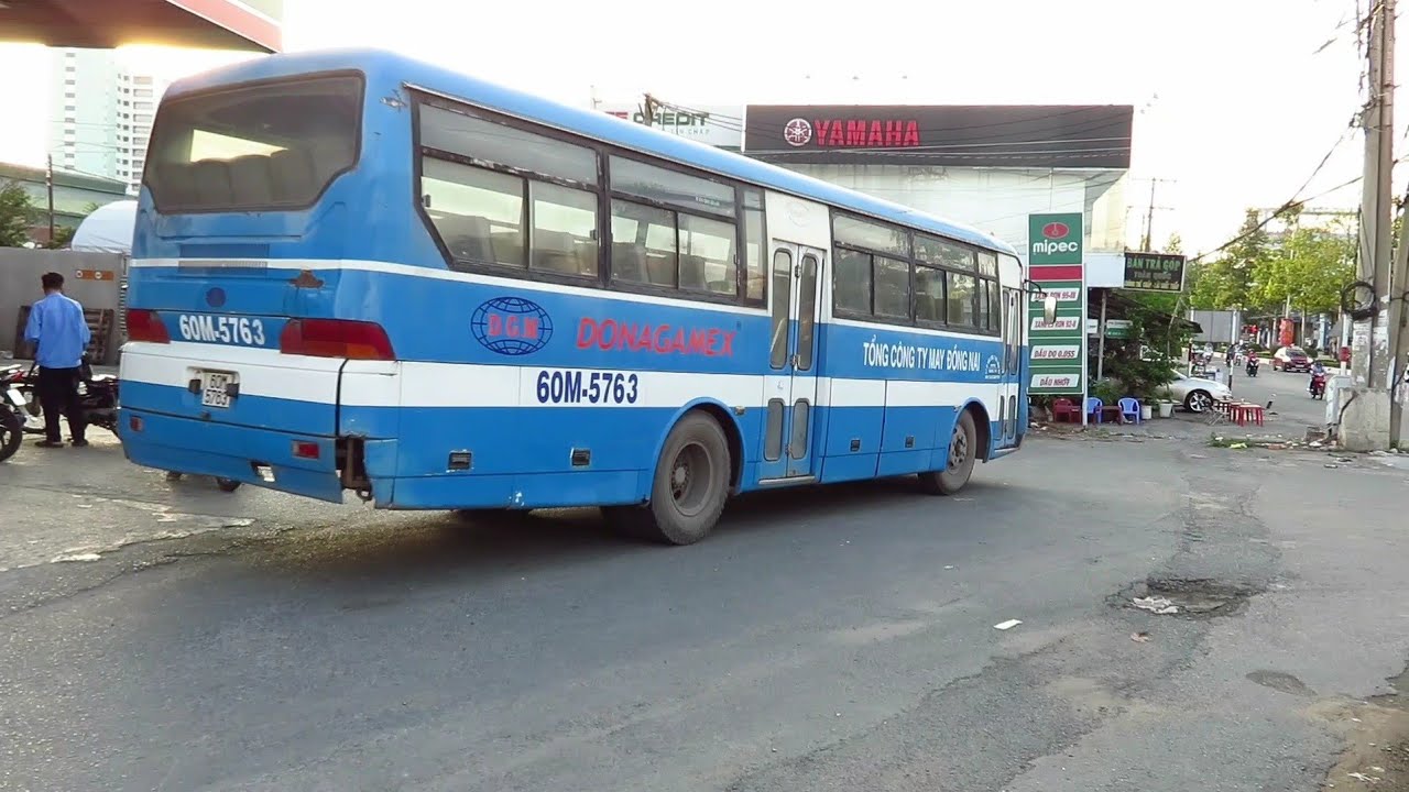 [133] Cận cảnh xe khách máy đằng trước , hàng sắp tuyệt chủng của hãng ...