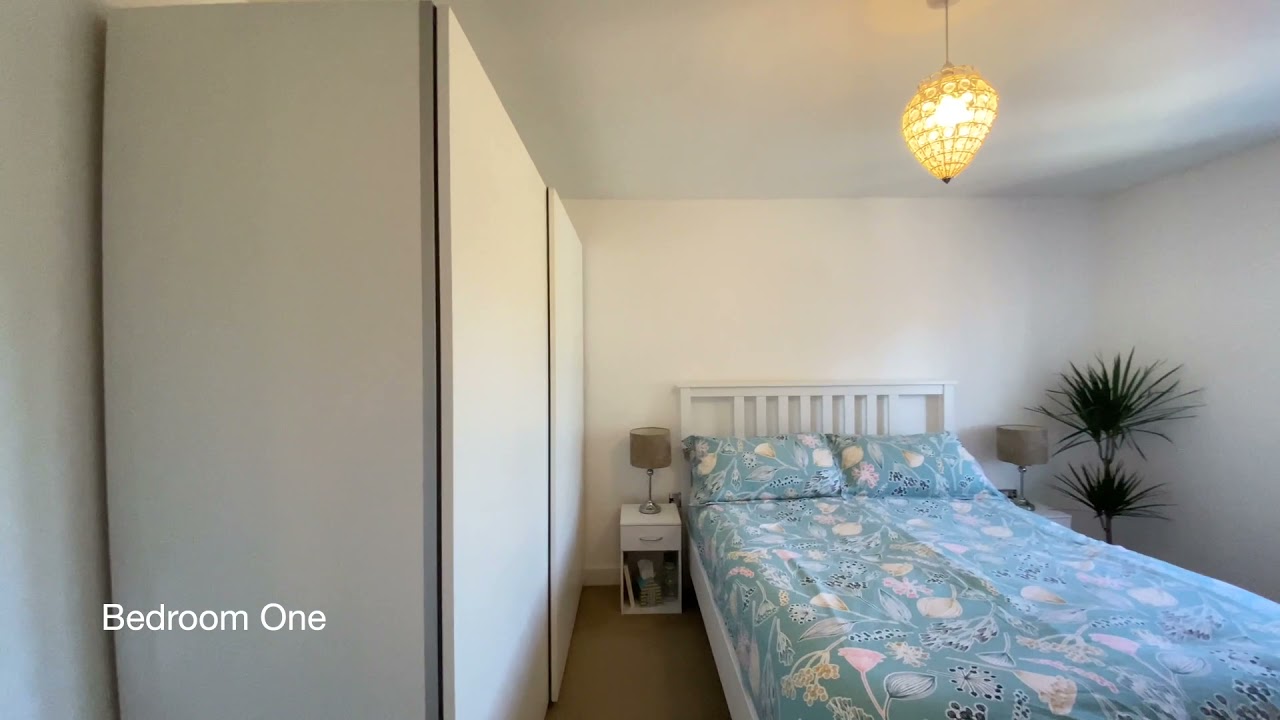 20 Hook Drive | Detached Family Home with Stunning Landscaped Garden ...