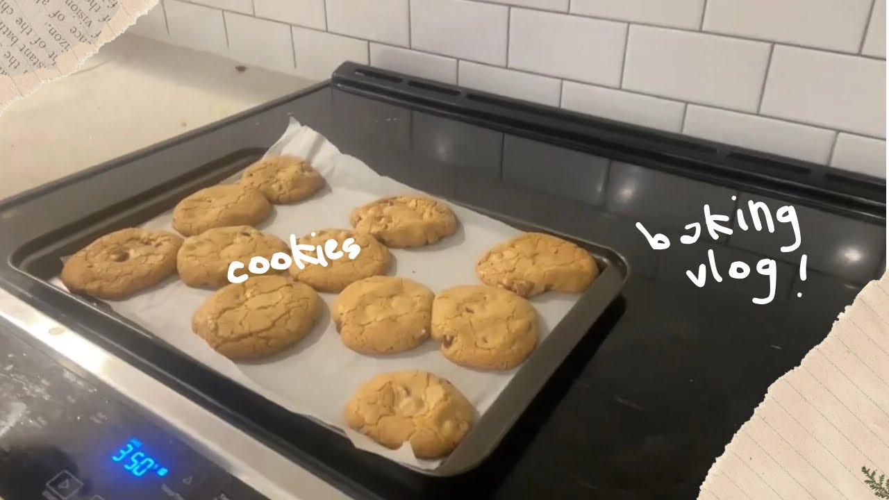 realistic day in the life of a college freshman • baking vlog - YouTube