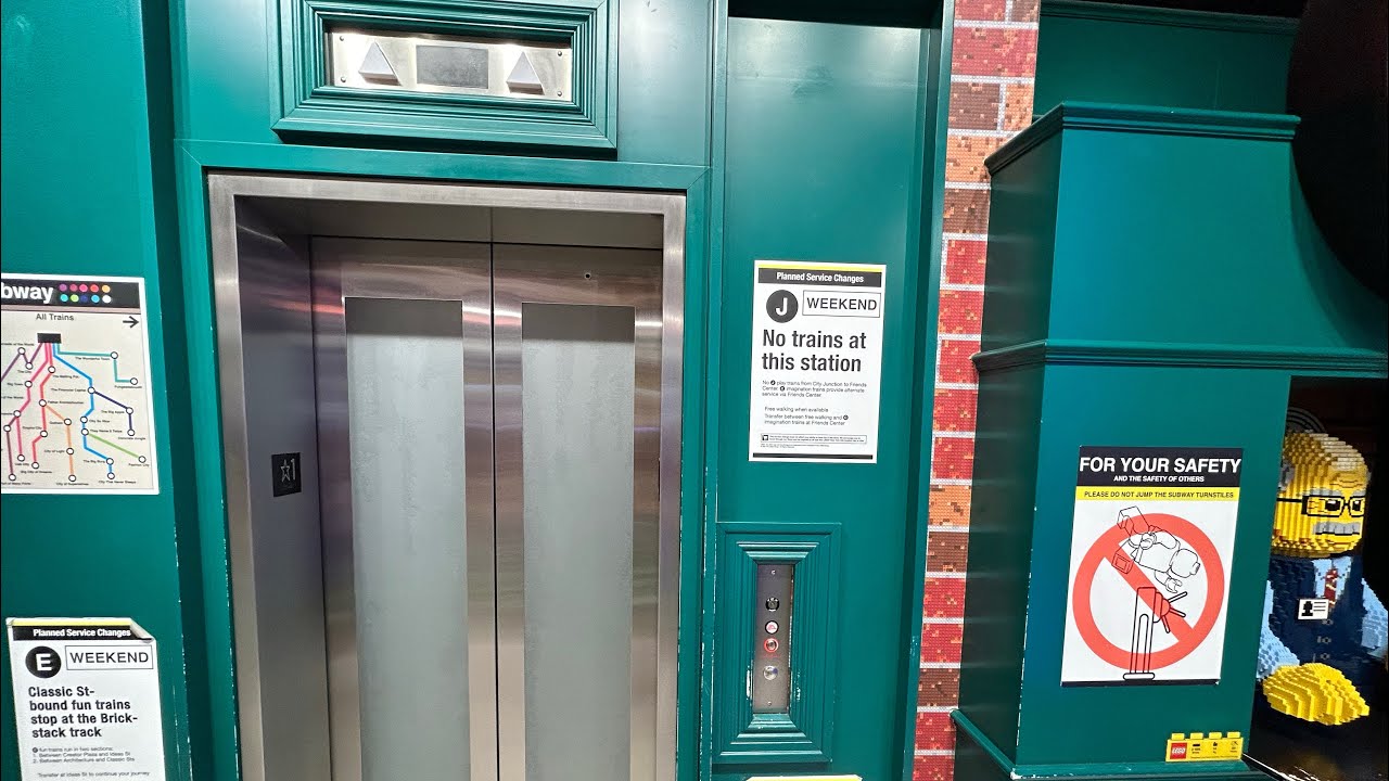 ThyssenKrupp Scenic Elevator At The Lego Store 5th Avenue (Rock Center ...