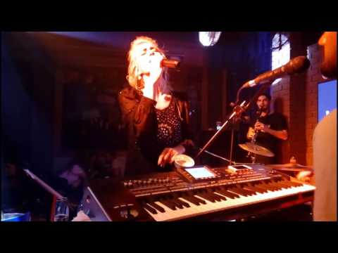 Lydia cafe bar canan şimşek Ben Sevdalı Sen Belalı