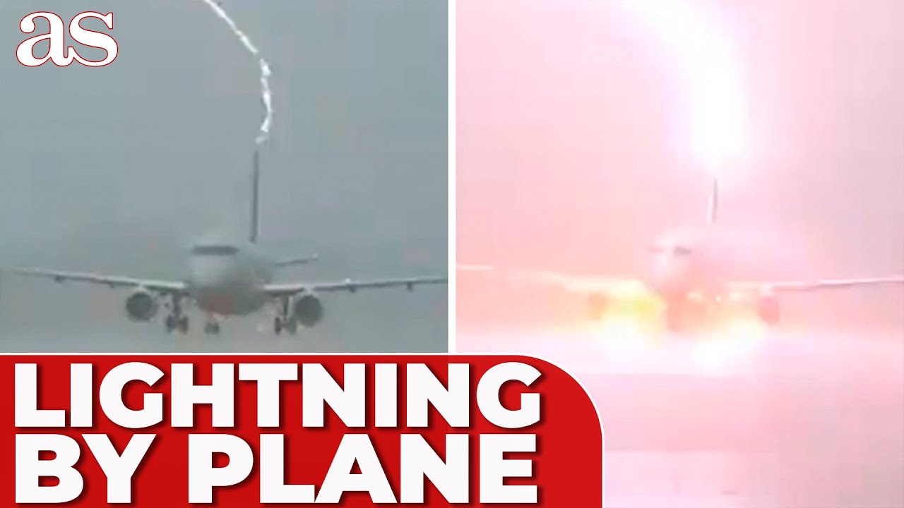 Plane hit by lightning on airport tarmac | Diario AS - YouTube