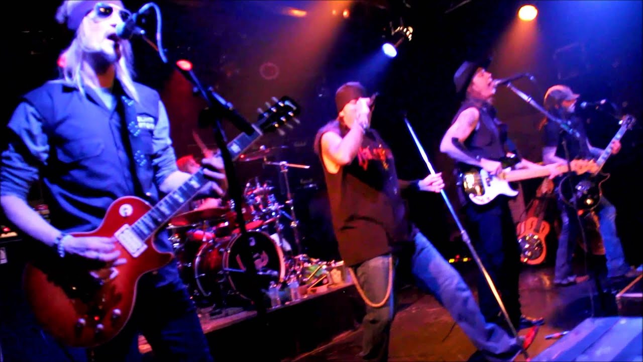 COUNTS 77 "We're an American Band" - YouTube