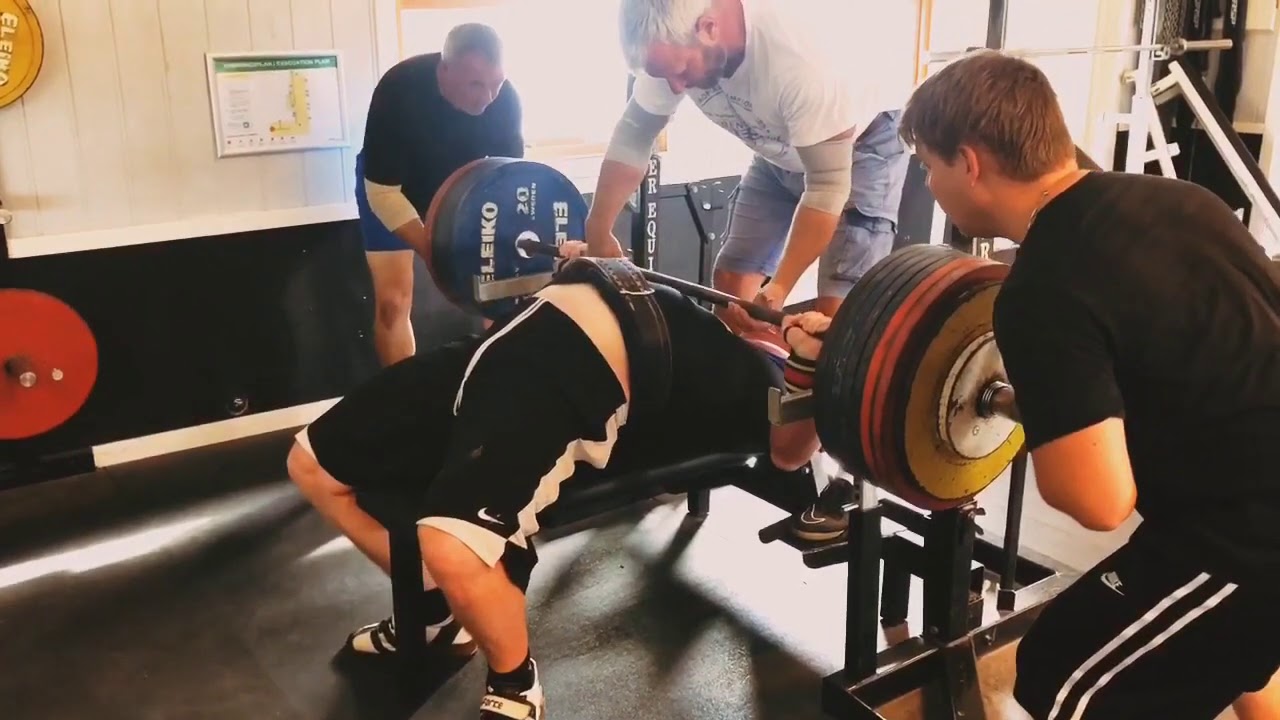 Per Marius Hole 360 kg EQ bench - YouTube