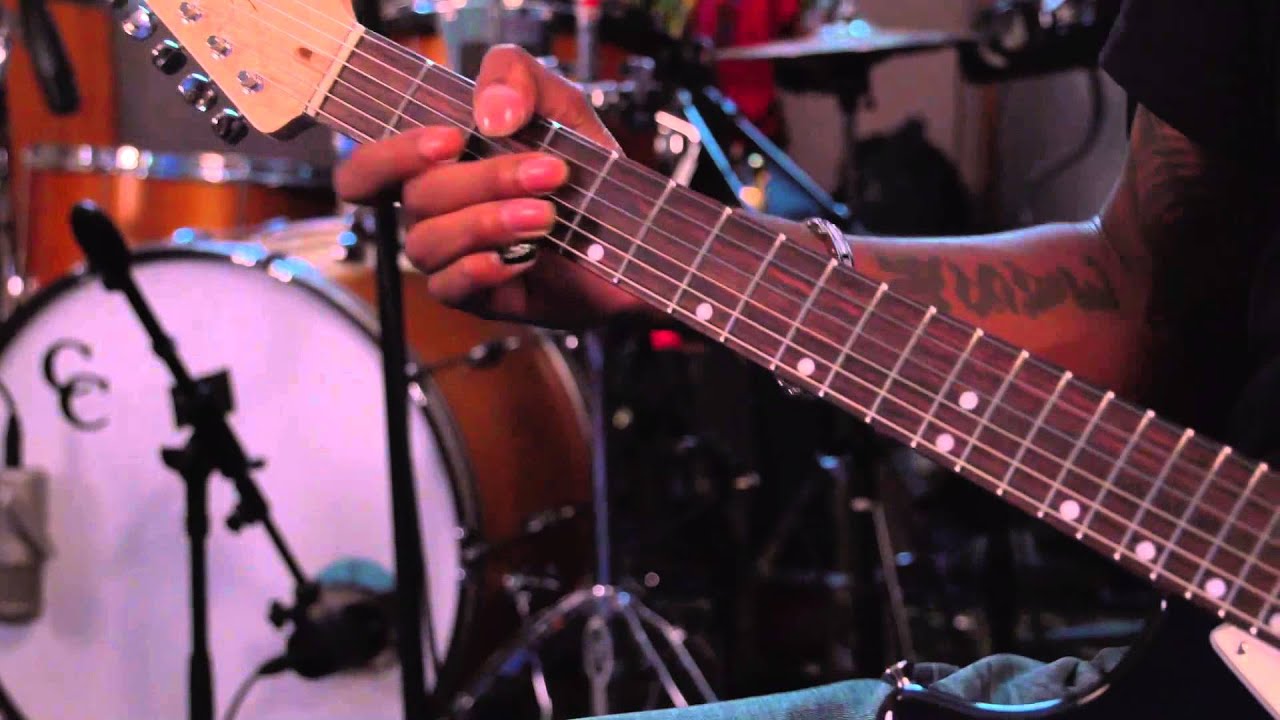 Eric Gales - "Swamp" performance presented by John Page Classic - YouTube