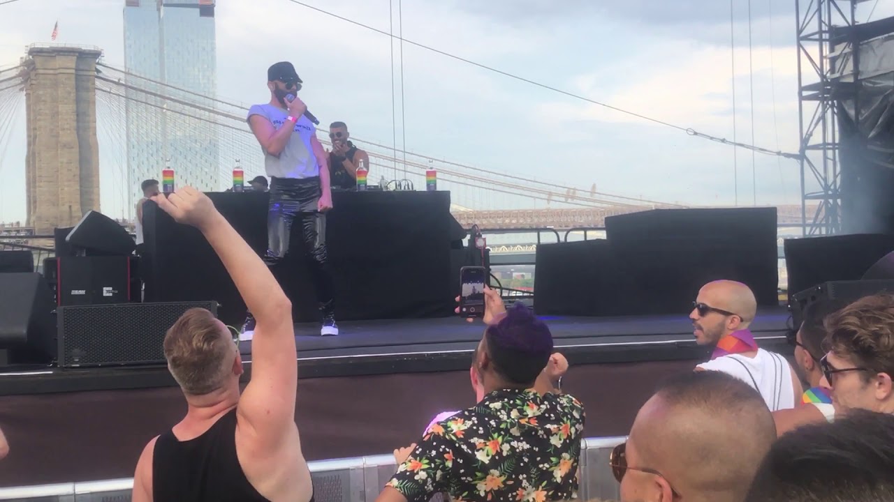 Conchita Wurst , dj Dan Slater , New York worldpride 2019 - YouTube