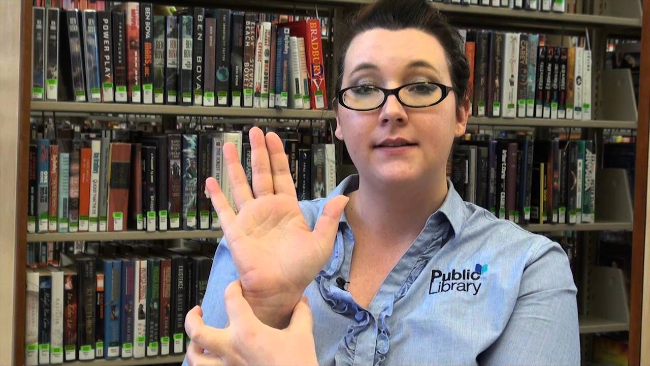 Knitting Fingerless Mitts (February Knit Along) - YouTube