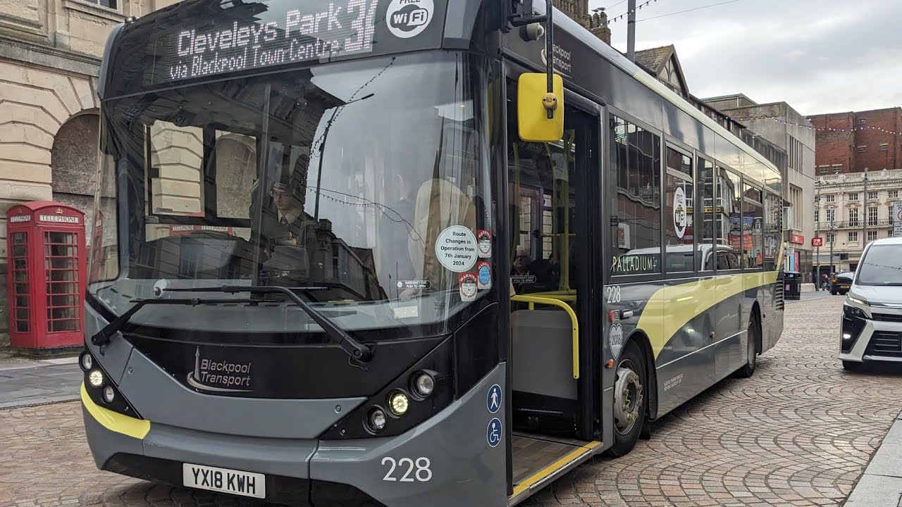 Blackpool Transport Alexander Dennis Enviro200 MMC {4 Cylinder Voith ...
