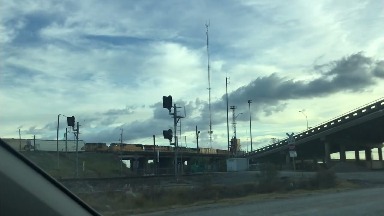 UP 7095 With KCSM/NS Power Leads Manifest Houston,Tx - YouTube