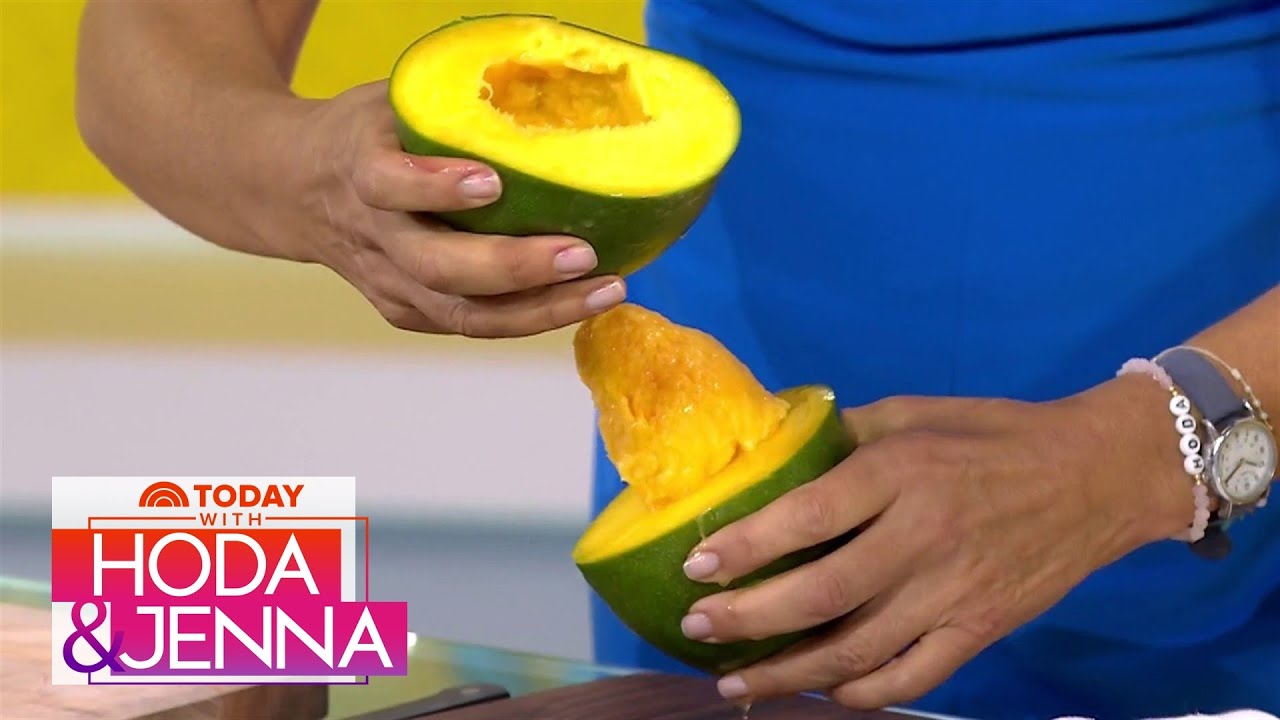 Hoda shows a unique way to de-pit a mango - YouTube