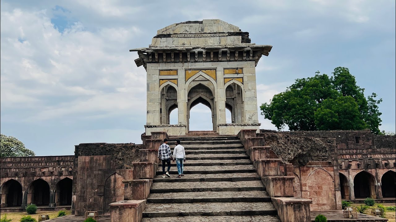 Hazrat Shaykh Ul Aalam Makhdom Abdullah Shattari Qadri Ra Mandav MP ...