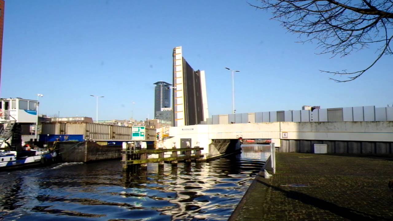 Trekvlietbrug, Ophaalbrug/ Drawbridge Den Haag - YouTube