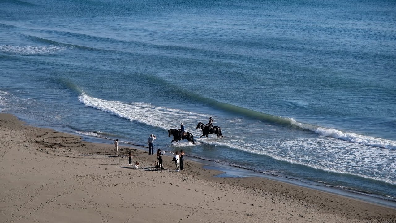 Shëngjini, bregdeti i preferuar i shumë turistëve - YouTube