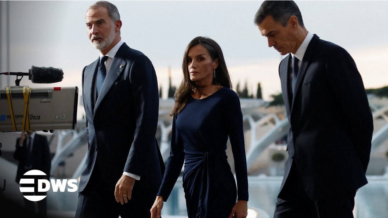 FULL ARRIVAL: Spanish Royals & PM Sanchez Attend State Funeral for ...