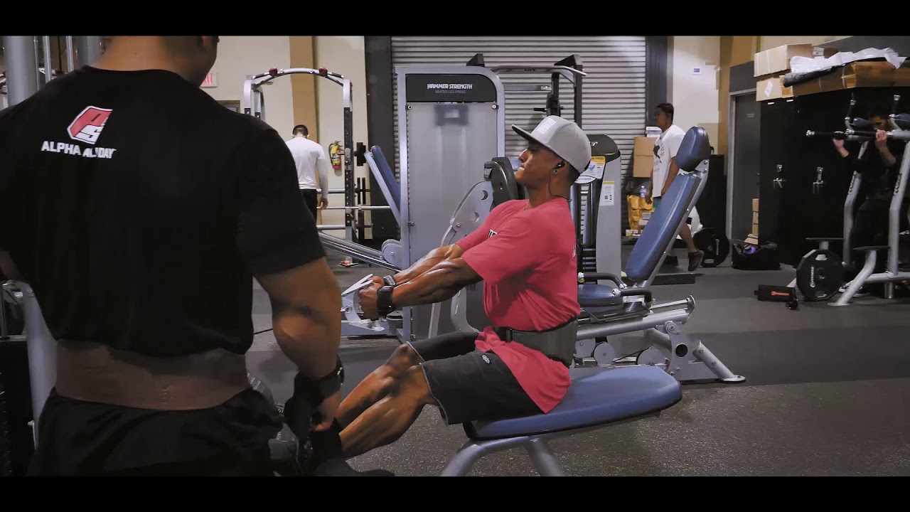 Shavis Higa & Training Partner Train on Maui - YouTube