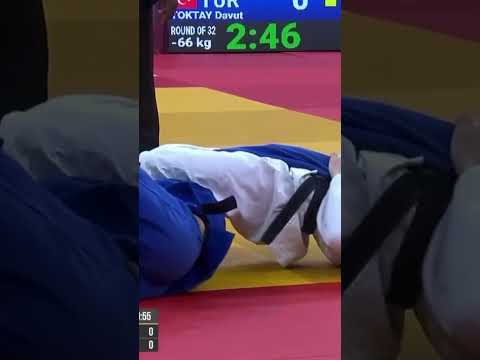 🇹🇲 Туркмен Сердар Рахимов болевым побеждает в первой встрече и выходит в следующий круг