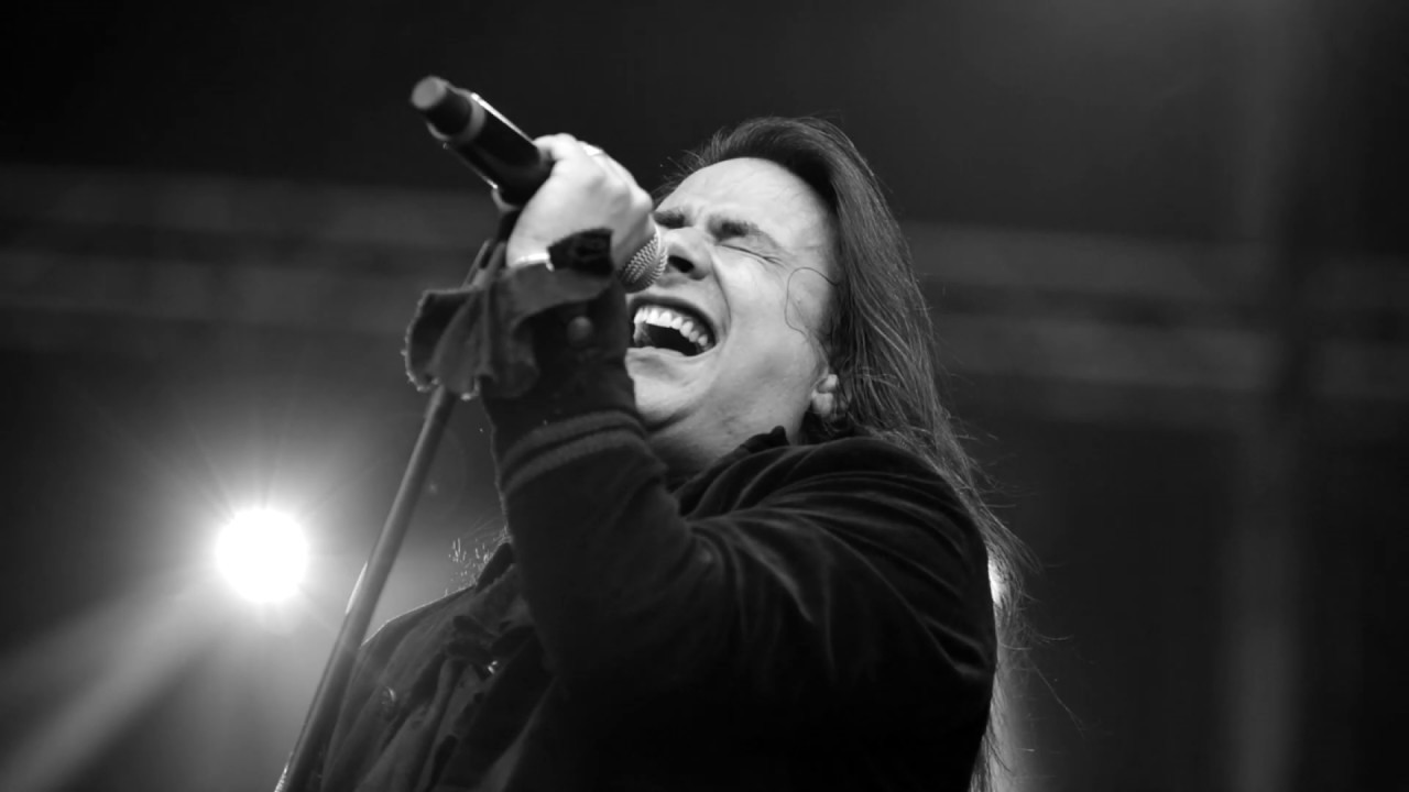 Tribute and dedicated to Andre Matos | Angra - Carry On | Vocal ...