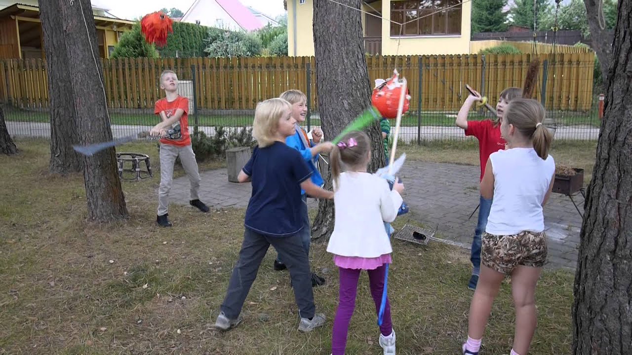 Hunting pinata - YouTube
