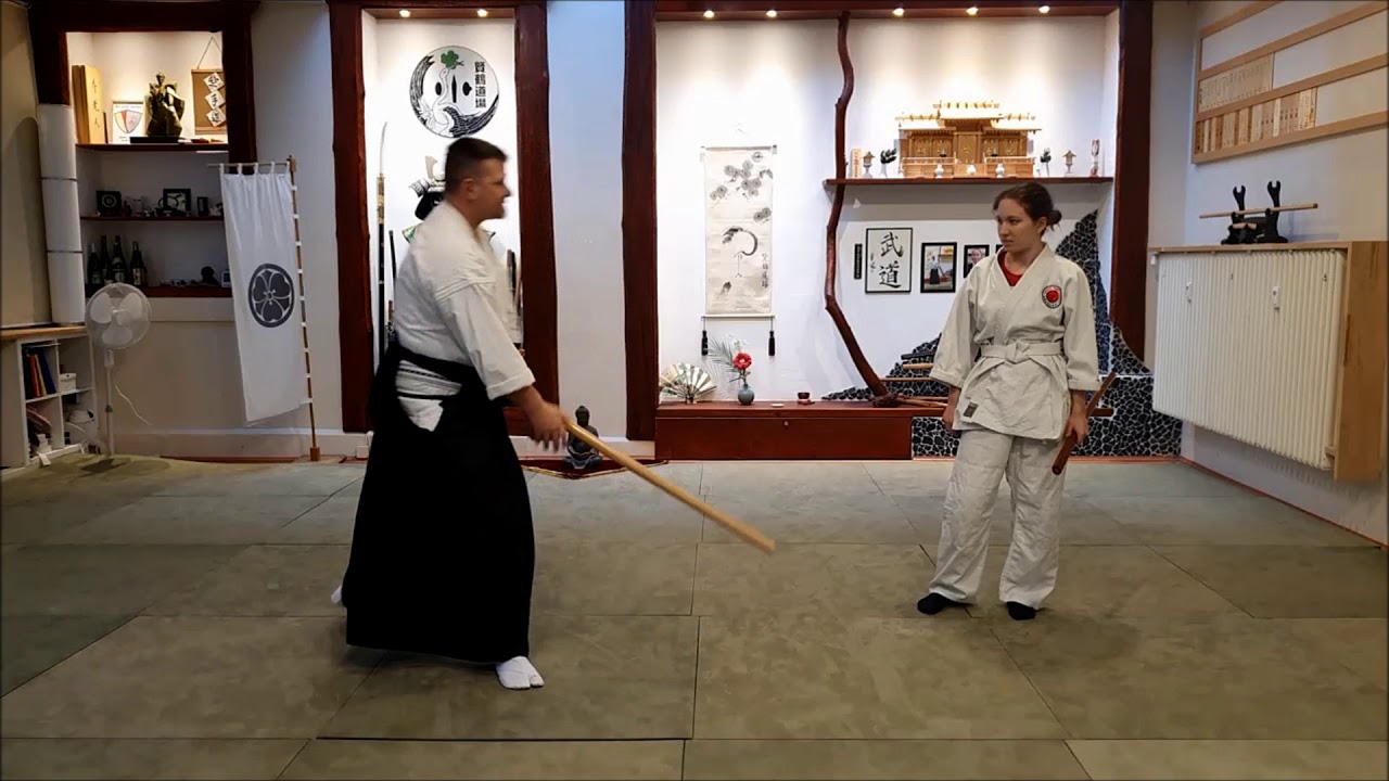 Takemusu Aikido Grundlagen und Basic Aiki Ken San No Ken Suburi - YouTube