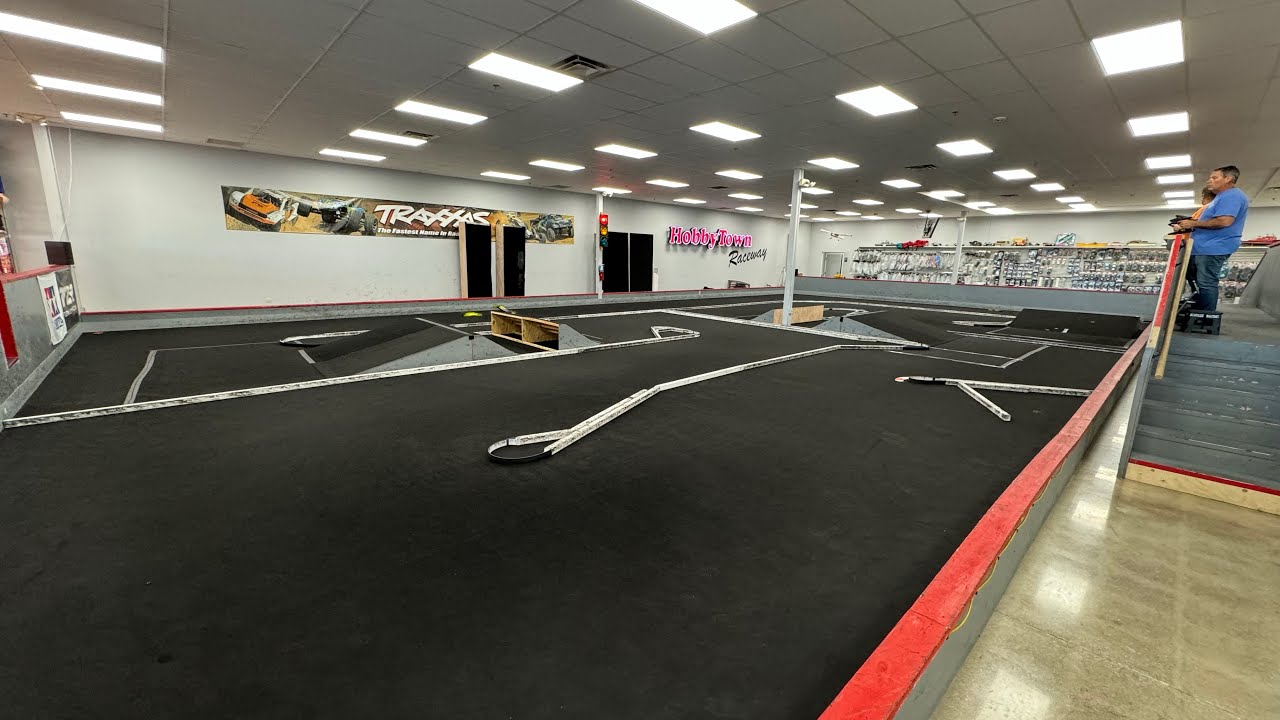 6amRC. HobbyTown Raceway. 1st ever Mod 2w Main - YouTube