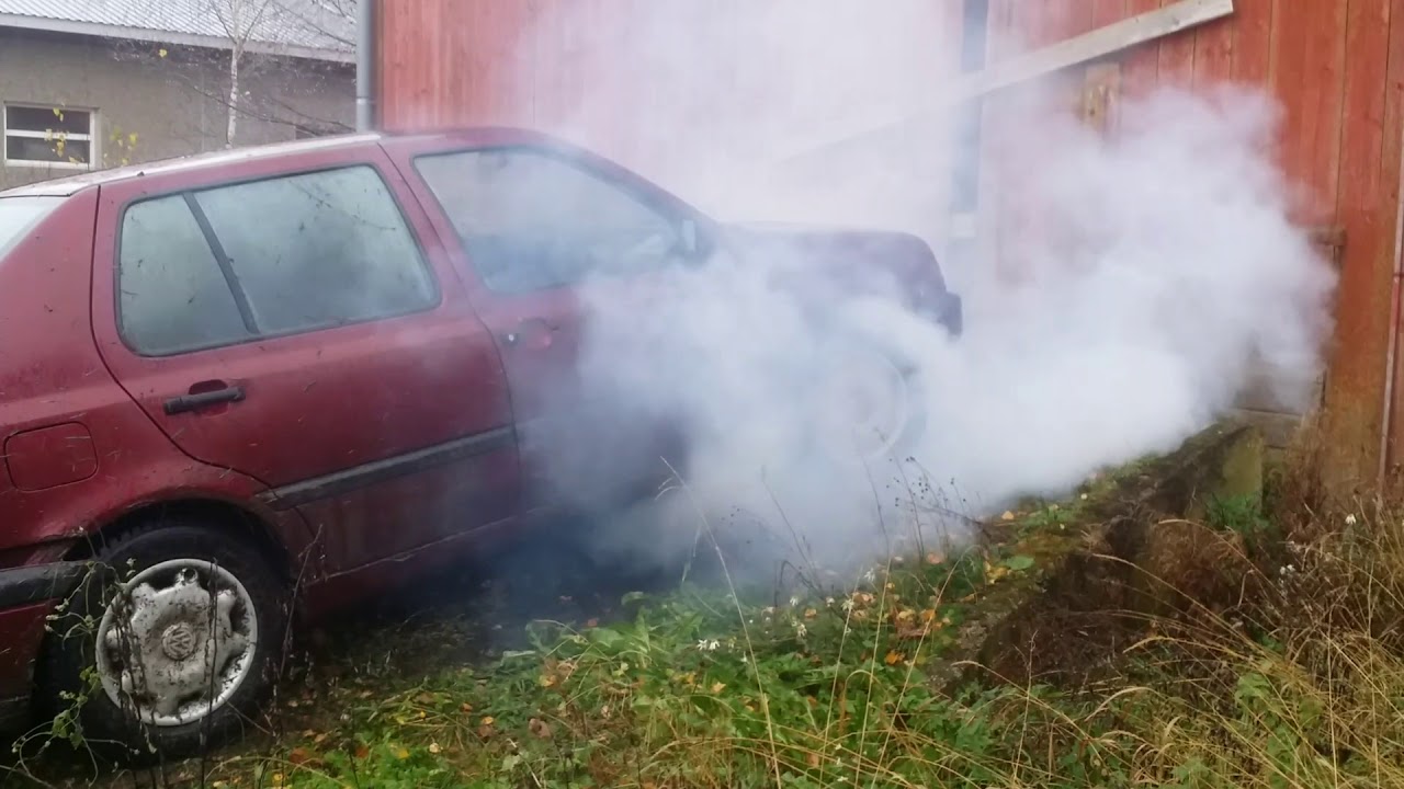 volkswagen vento burnout - YouTube