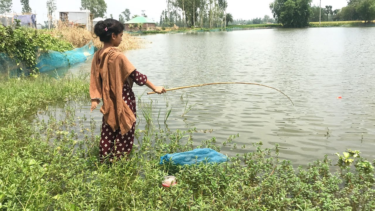 Best Girl Hook Fishing Video - Traditional Hook Fishing at the River ...