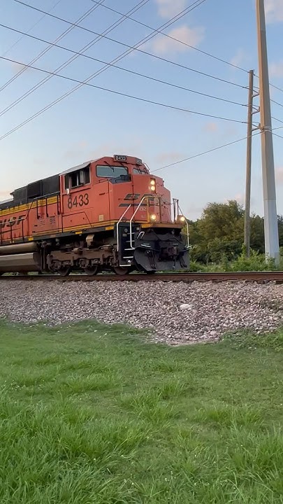 Spotted this BNSF Duo with EMD SD70ACE 8433 leading and GE ES44AC 6296 trailing a grain train ...