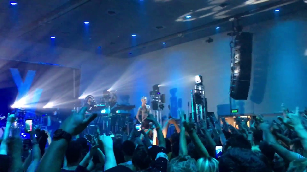 Machine Gun Kelly - 27 Live, Wellington NZ - YouTube