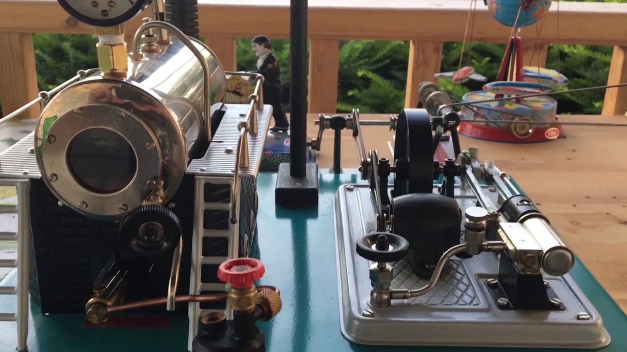 Wilesco D18 and carnival rides - YouTube