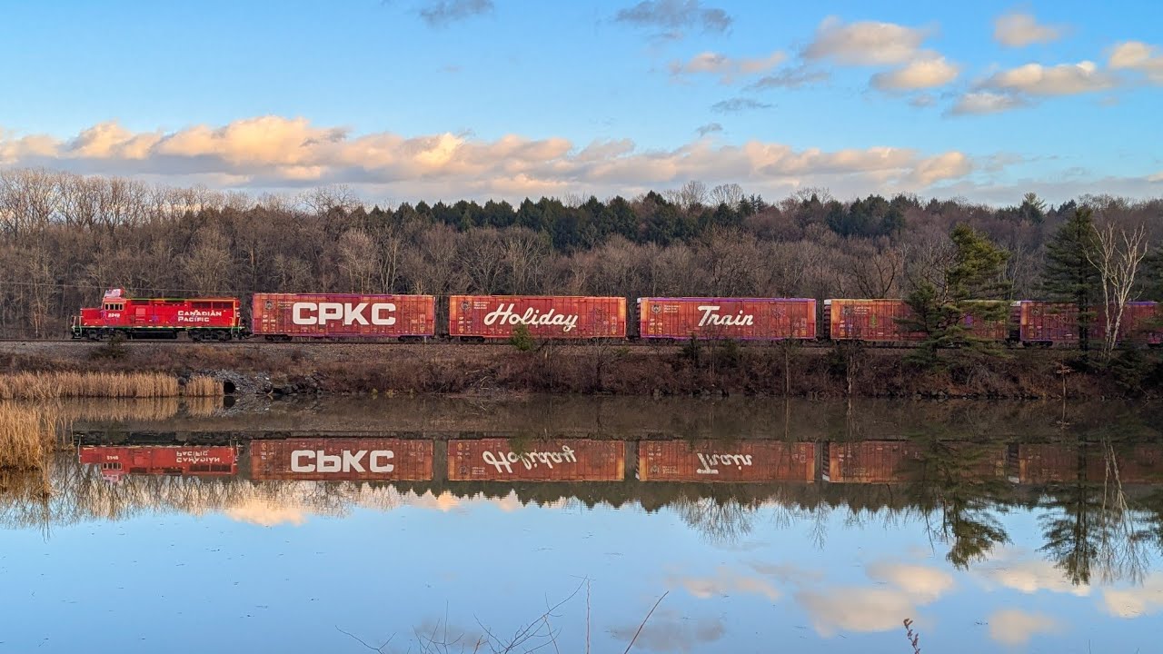Chasing the 2024 CPKC Holiday Train Holiday train, Fort Ann to ...