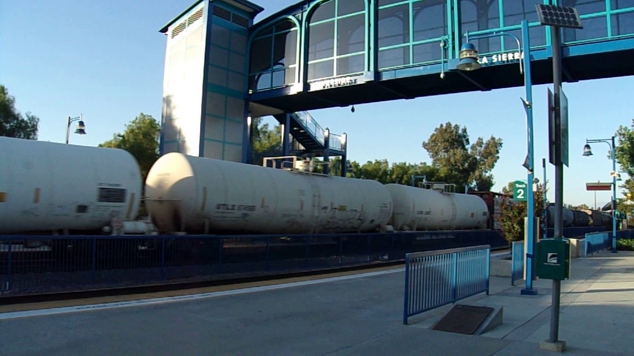 BNSF 3756 Westbound Mix Manifest Train (W/ One Engine @The End ...