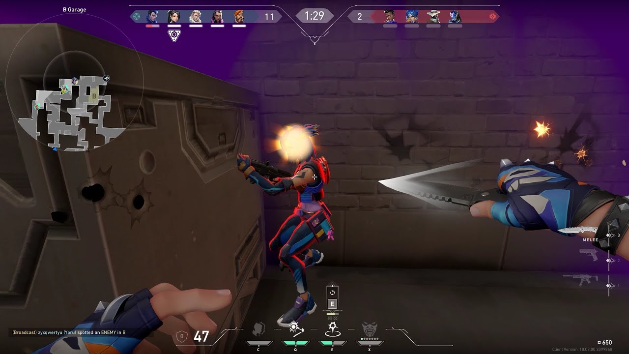 Fake cloning and knifing my friends in a custom game - YouTube