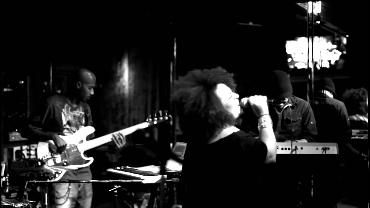 Chantae Cann " SummerTime" Live at El's Doing It Big Showcase - YouTube