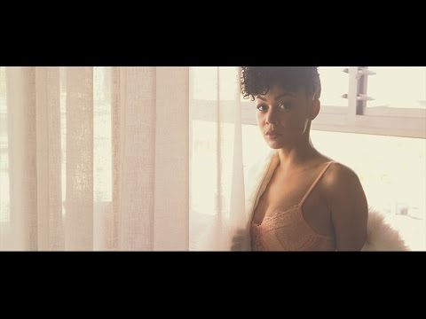 King Hubert Feat. Kidum - Iwaku Niheza (Music Video)