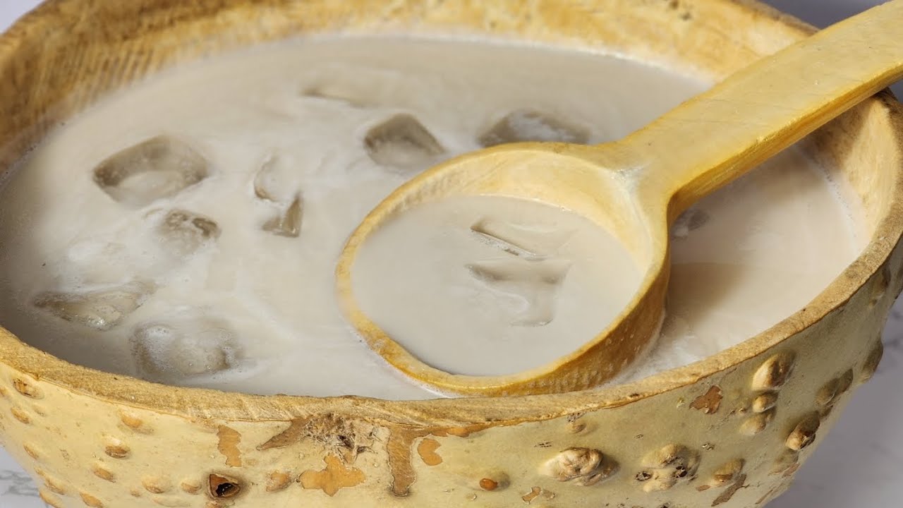 Tigernut drink.| recette de jus de souchet.(tchongon) - YouTube