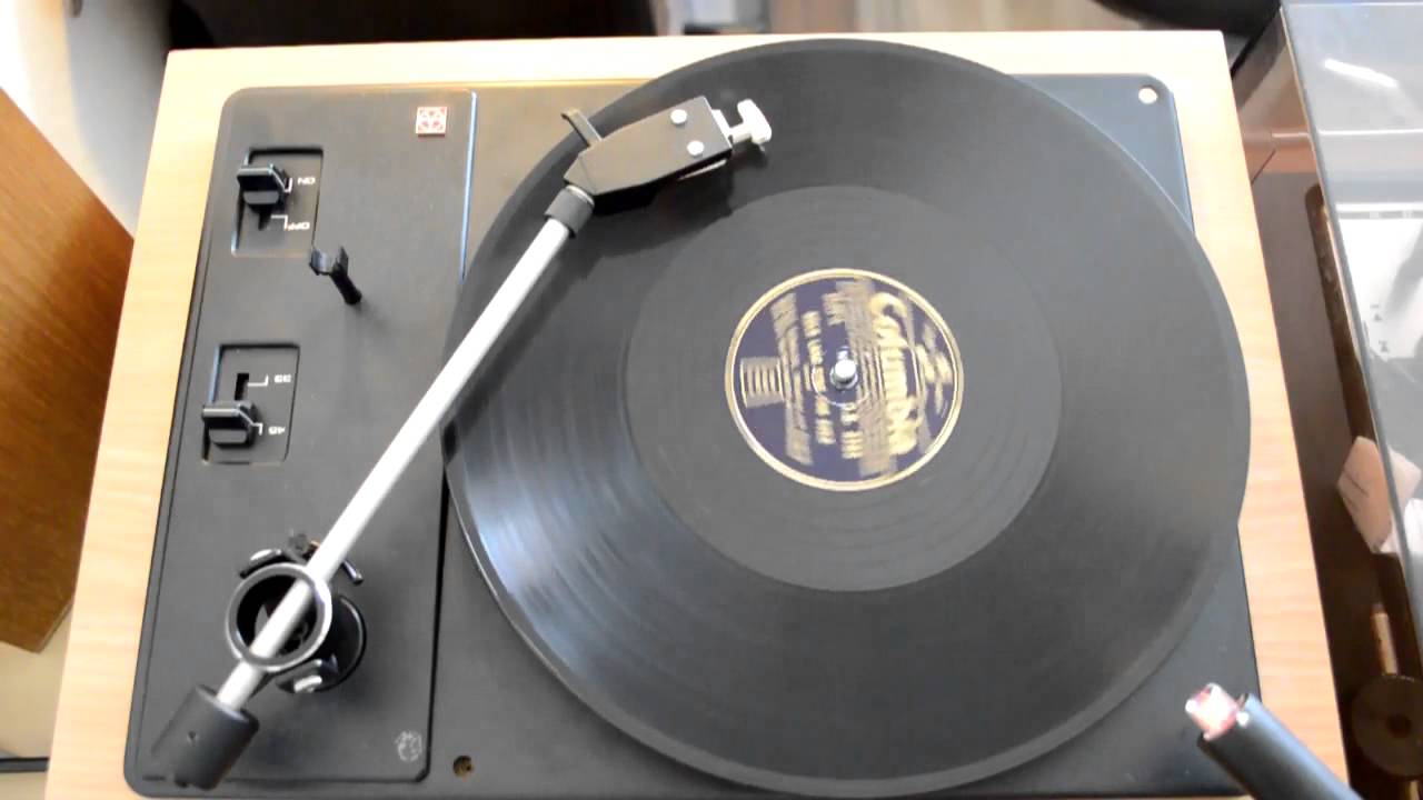 RONNIE RONALDE - Auld Lang Syne For Ever - YouTube