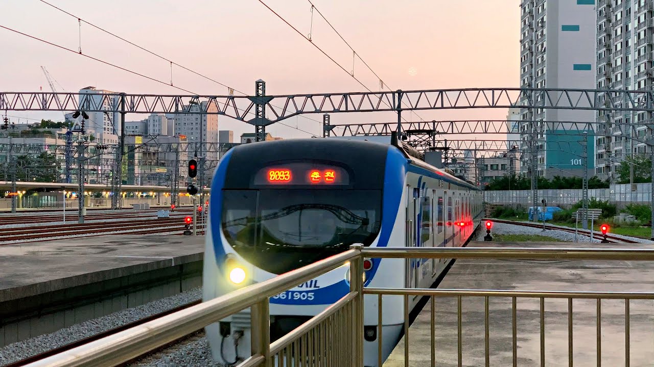 Korail | 코레일 | 경춘선 춘천행 361x05 일반열차 망우역 진입. Seoul Metro Gyeongchun Line ...