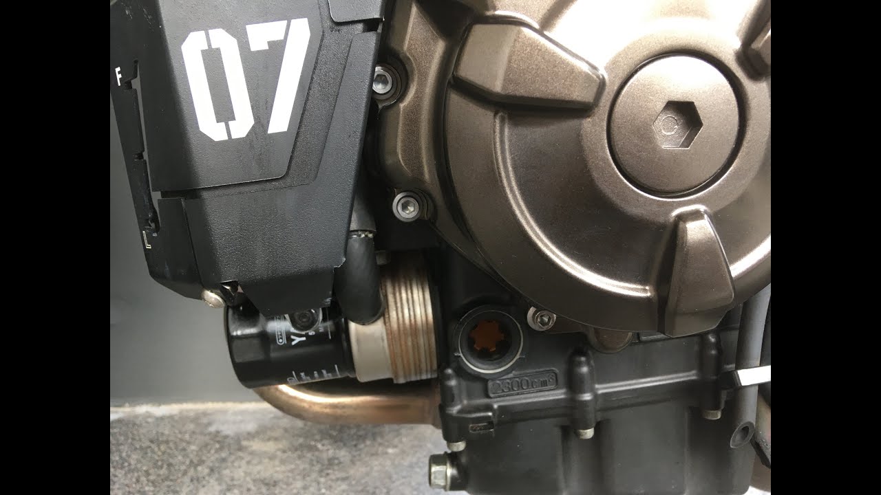 Troca de Óleo MT-07 completa na prática - MOTUL 10W40 | BT da MT - YouTube